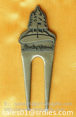 China Designer engraved metal golf gift golf pitchmark repair tools, wholesale golf gifts, supplier