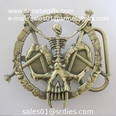 China Metal Halloween skeleton pin belt buckle, Halloween day skeleton belt buckles supplier
