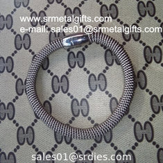 China Stainless steel mesh chain bracelet bangle with magnetic enclosure supplier