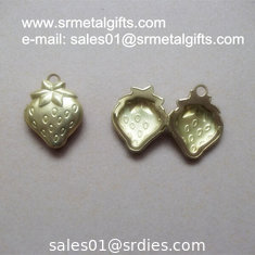 China Solid Brass Strawberry Photo Locket Pendant, Copper box locket charm supplier