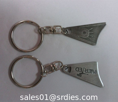 Vintage ​zinc alloy death head skeleton and gun key chains, antique pewter skull keychain, supplier
