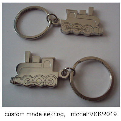 Metal painted souvenir key fob,China metal gifts factory for cheap custom metal key chain supplier
