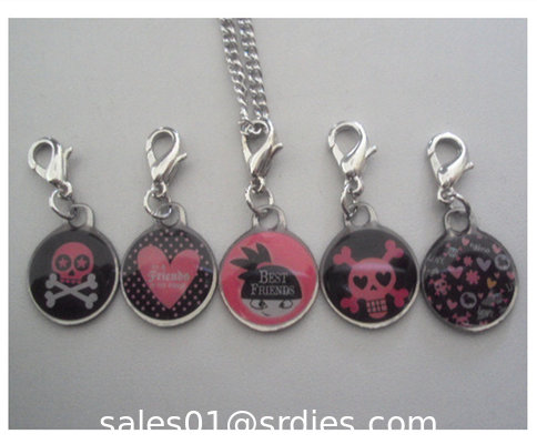 Epoxy resin skeleton charms keychains, poly resin skull bones pendants with lobster clip supplier