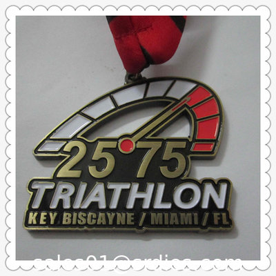 A selection of triathlon campaign medals, custom made metal triathlon series medallion, supplier