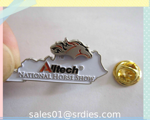 Elegant guitar designed lapel pin for garment decoration, metal guitar designer lapel pin, supplier