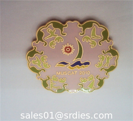 Soft enamel lapel pins,designer souvenir soft enamel lapel pins,imitation enamel lapel pin supplier