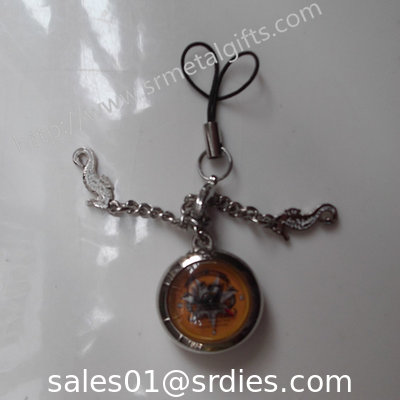 Metal drop pendant compass key chain, China factory alloy charm pendant compass key rings, supplier