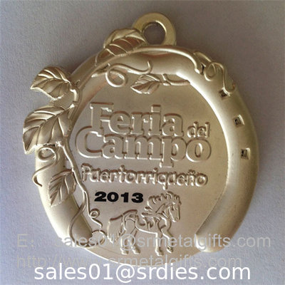 Matte gold medals and medallions, custom made matt gold sport prizing medals, supplier