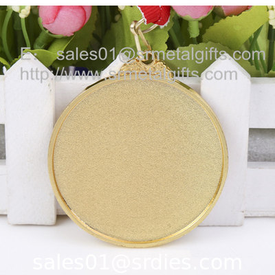 Silver blank badminton medals, a great source for metal blank sport games medals, supplier