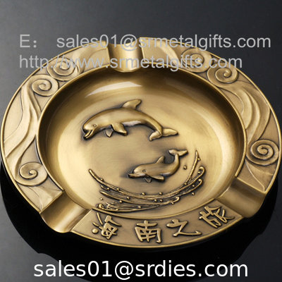 Designer triangle alloy engraved cigarette collector ashtrays, affordable metal ashtrays, supplier