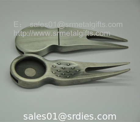 custom metal golf divot tool with magnetic ball marker set, golf pitchmark repairer supplier