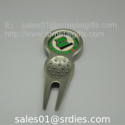 custom metal golf divot tool with magnetic ball marker set, golf pitchmark repairer supplier