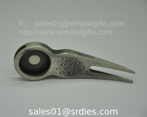 custom metal golf divot tool with magnetic ball marker set, golf pitchmark repairer supplier