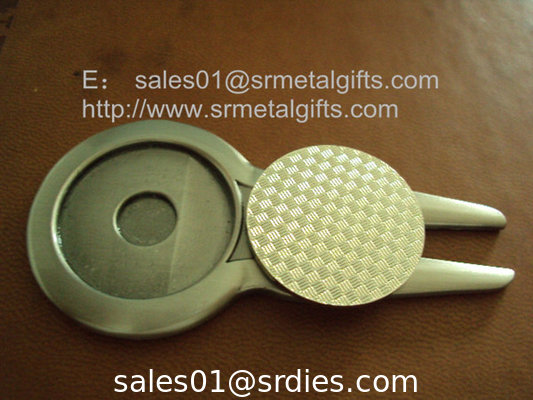 Golf club gift set metal golf pitch fork with magnetic ball marker, golf tee pitchforks, supplier