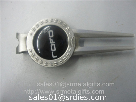 Small quantity wholesale metal golf pitchfork with golf design epoxy dome, supplier