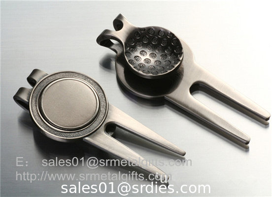 Small quantity wholesale metal golf pitchfork with golf design epoxy dome, supplier