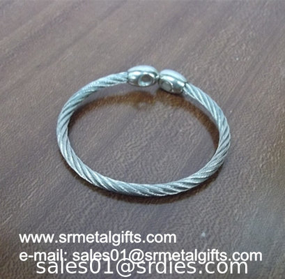 Stainless steel mesh chain bracelet bangle with magnetic enclosure supplier