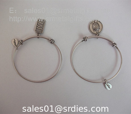 Custom steel pendant wire bracelet, wire bangle with charms supplier