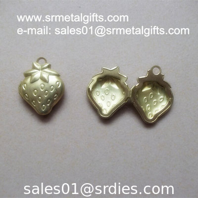 Solid Brass Strawberry Photo Locket Pendant, Copper box locket charm supplier
