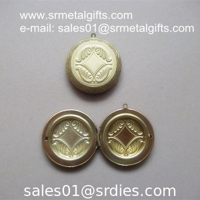Solid Brass Strawberry Photo Locket Pendant, Copper box locket charm supplier