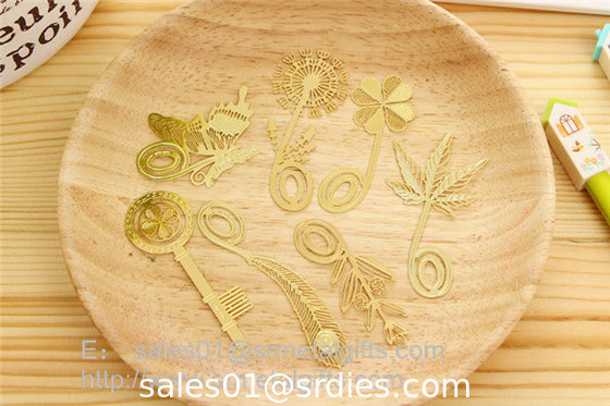 Personalized Etch metal page marker for book, metal book markers factory supplier