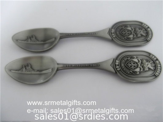 Antique Pewter Memorabilia Spoons, Relief Designed Vintage Souvenir Spoons supplier