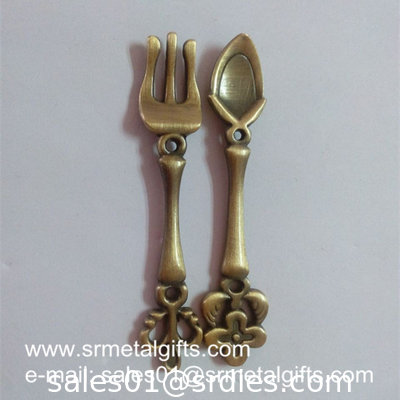Metal Crafts Souvenir Fork & Spoon set, 3D Relief Collectible Fork And Spoon supplier