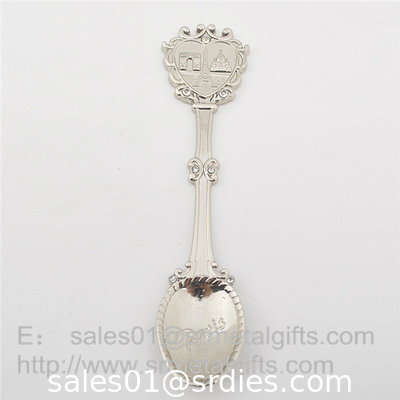 Metal Travel souvenir spoons for collection, Metal collectible travel souvenir spoons supplier