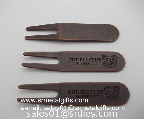 Cheap Simple Metal bent Golf Pitchforks, Metal Golfer Pitch Mark Repair Tools supplier