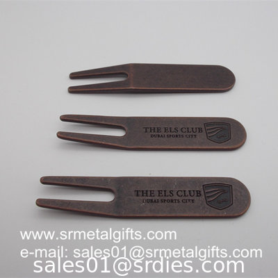 Cheap Simple Metal bent Golf Pitchforks, Metal Golfer Pitch Mark Repair Tools supplier