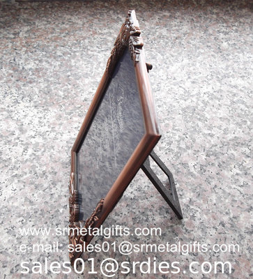 Metal rose photo frame, ready mold, metal photo frame ornated with rose on the frame supplier