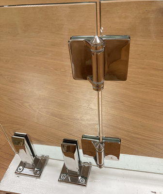 Swimming Pool Fence Stainless Steel Glass Balcony Glass Spigots Stair Railing Hinge