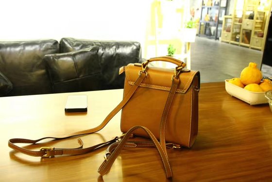 New designed high quality original manufacturer lady classical first layer leather lady backpack shoulder bag