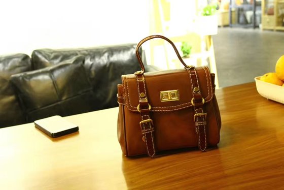 2018 New designed original manufacturer lady classical first layer leather lady handbag shoulder bag