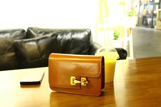 2018 New designed original manufacturer lady fashionable first layer leather lady  special shoulder bag