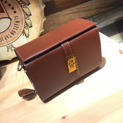 2018 New designed original manufacturer lady fashionable first layer leather high quality box shoulder bag