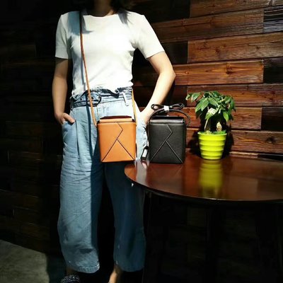 2018 original manufacturer lady fashionable first layer leather high quality special design lady shoulder bag