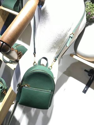 2018 New designed original manufacturer lady fashionable first layer leather lady lovely backpack