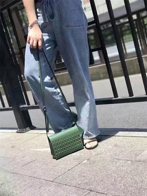 2018 trendy design original manufacturer lady first layer leather rivert shoulder bag