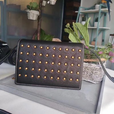 2018 trendy design original manufacturer lady first layer leather rivert shoulder bag