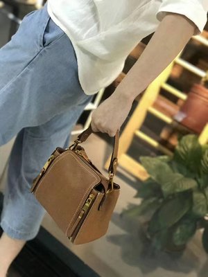 2018 trendy design original manufacturer  first layer leather lady muti function handbag