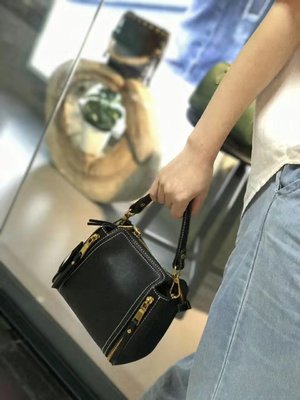 2018 trendy design original manufacturer  first layer leather lady muti function handbag