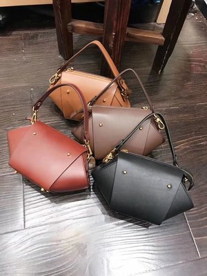 2018 vitage designed original manufacturer top layer leather lady shoulder bag