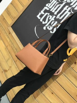 2018 hot sale vitage designed original manufacturer leather lady handbag