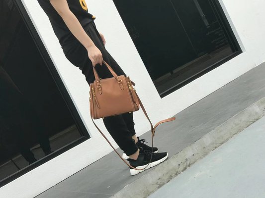 2018 hot sale trendy designed original manufacturer leather lady handbag