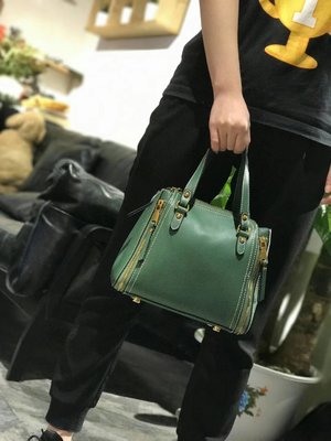 2018 hot sale trendy designed original manufacturer leather lady handbag