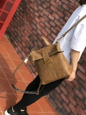 2018 trendy designed original manufacturer high quality pure leather lady backpack