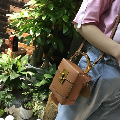 2018 trendy designed original manufacturer high quality pure leather lady shoulder bag