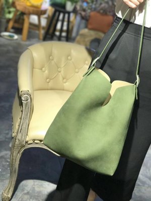 2018 fashion designed original manufacturer first layer leather soft lady handbag
