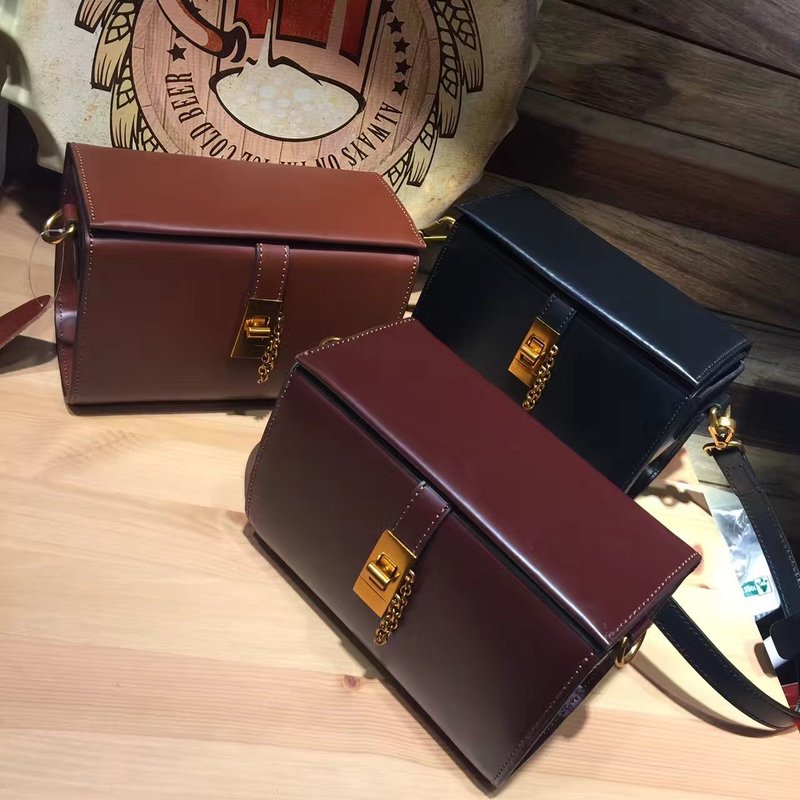 2018 New designed original manufacturer lady fashionable first layer leather high quality box shoulder bag